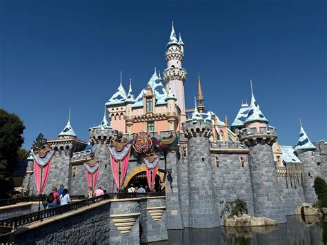 Real Life Podcast Chalmers Trip To Disneyland Oilers Imploding And