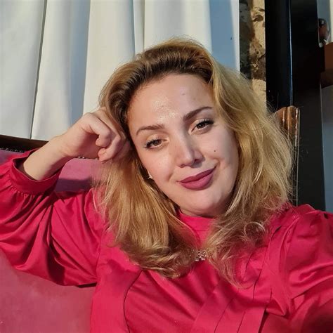 მუშაობაც ჩახუტებაზე არანაკლები სიამოვნებაა 🩵 Womens Welfare სტელა ძოწენიძე Facebook