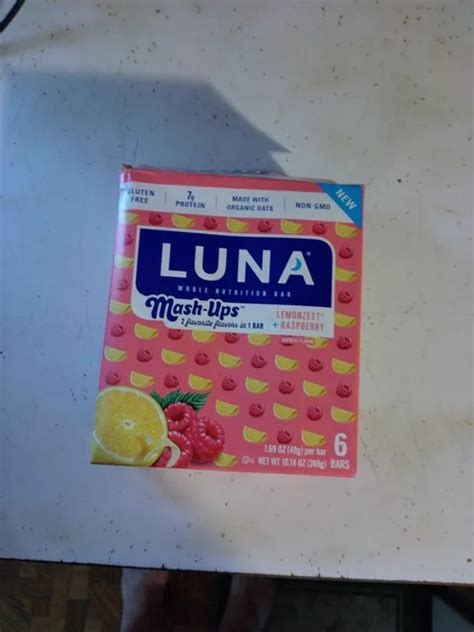 Luna Mash Ups Lemon Zest Raspberry Whole Nutrition Bar Fig App
