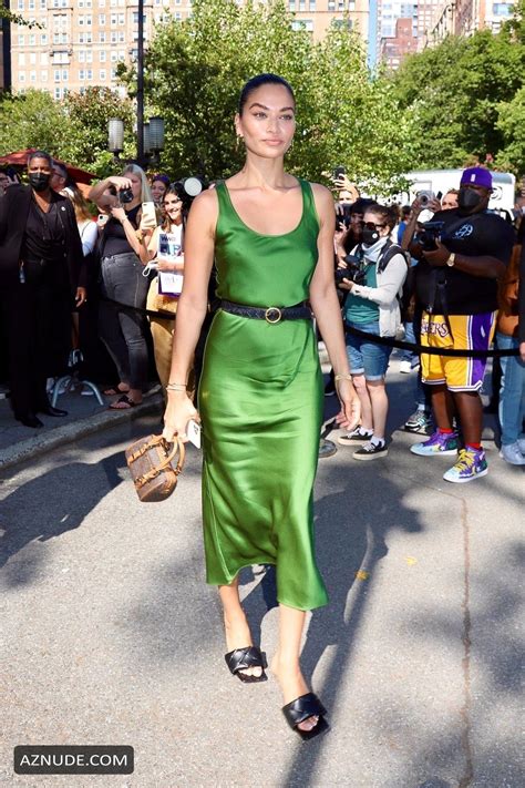Shanina Shaik Sexy Seen Braless At Michael Kors Spring Summer 2022 Show During New York Fashion