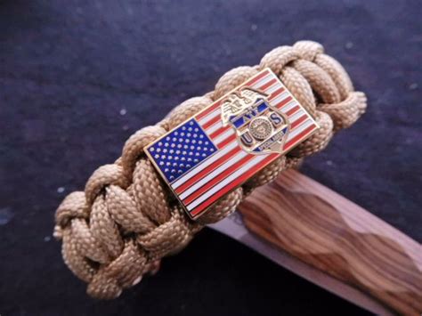 A．t．fパラコードカスタムブレスレット Uspd Gear
