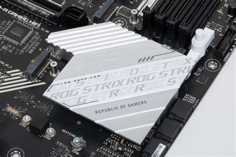 Обзор материнской платы Asus ROG Strix B650-A Gaming WiFi на чипсете ...