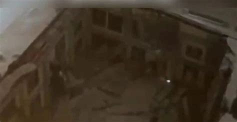 突发，黑龙江一体育馆房顶坍塌，初步确认3人被困腾讯新闻