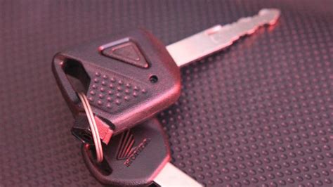 Foto Biaya Servis Kunci Kontak Motor Seret Di Bengkel Resmi