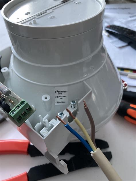 How Do I Wire An In Line Extractor Fan With Only A Core Cable That Has No Switched Live It