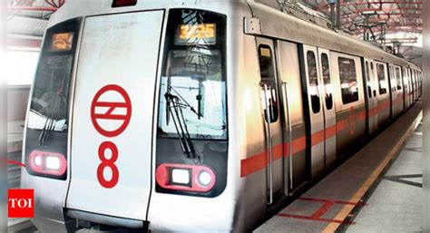Red Line 9 Delhi Metro Red Line Trains Become Eight Coach Formations Delhi News Times Of India