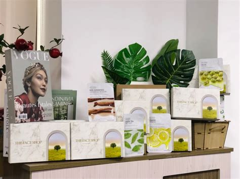 Thuy Hua On Linkedin Roses Are Red Violets Are Blue We Are At Our Best Be Beautiful And Be