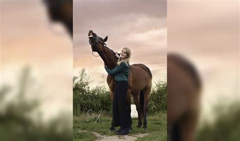 Fenne De Boer Hoopt De Springsport In Te Gaan Met Manegepaard Flora “zo Kan Ik Mijn