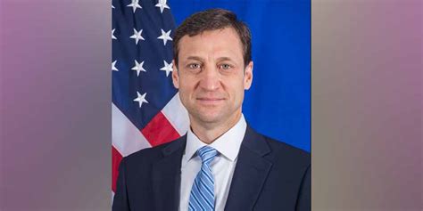 မြန်မာပြည်သူများ၏ကြိုးပမ်းမှုအတွက် ထိုက်တန်သည့် ဆုလာဘ်ရလိမ့်မည်ဟု အမေရိကန် သံအမတ်ကြီးပြော