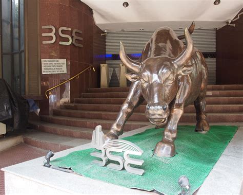 Sensex Slumps 465 Pts Nifty Slips Below 14500