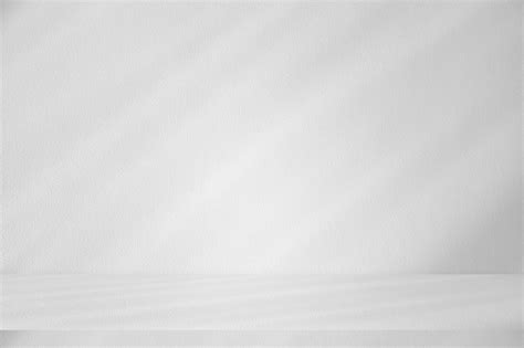 빈 스튜디오 내부 배경과 배경 스탠드 제품 디스플레이 텍스트 삽입을 위한 빈 텍스트 배경에 그림자와 회색 나뭇잎 0명에 대한 스톡 사진 및 기타 이미지 Istock