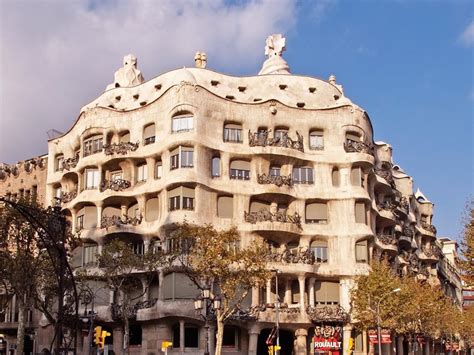 Gaudi Tour With Access To The Sagrada Familia And Park Guell Barcelona