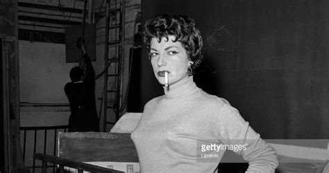 Film Noir Photos The Art Of The Dangle Rosy Varte