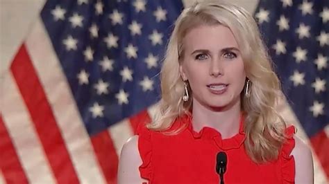 Donald Trump Und Der Menschliche Drucker Wer Ist Natalie Harp