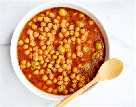 Garbanzos Guisados Puerto Rican Stewed Chickpeas Delish Dlites