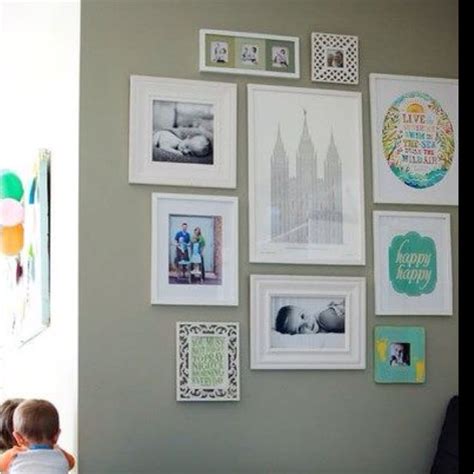 Love The Frame Arrangement Frame Arrangements Cute Picture Frames My Dream Home Decoration