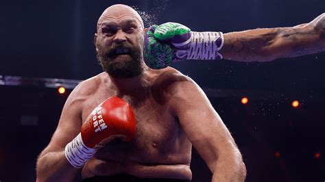 Усик вмовив Фюрі пожертвувати великі гроші для України — відома сума Новини Live