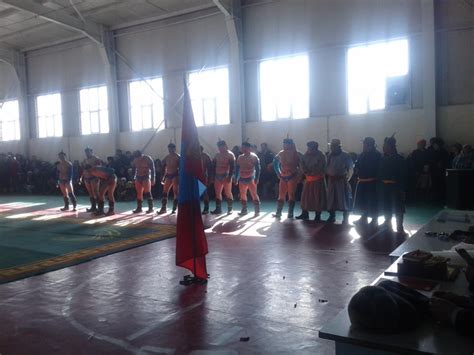 ЦАГААН САРЫН БАЯРААР