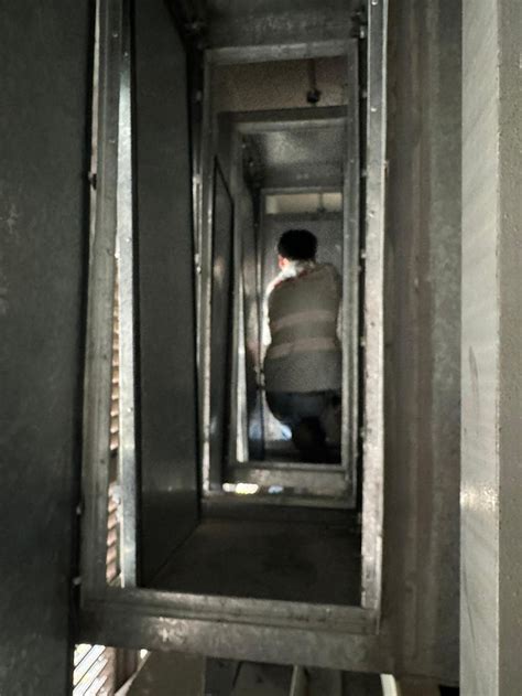 專業冷氣機風機盤管機組維修與保養服務 風櫃維修 風管系統工程維修破損 定期及緊急檢查及維修中央冷氣 冷氣管道維修 通風設備承辦商 中央冷氣風機盤管維修 中央冷氣保養及維修 Fancoil