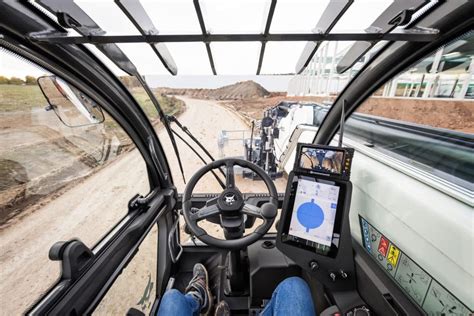 Bobcat Launches New Rotary Telehandlers With 4 Mea Models