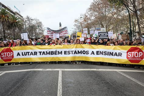 Mais De 20 Mil Professores Iniciaram Marcha Em Lisboa Em Defesa Da