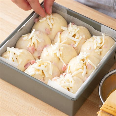 ふかふか♪ベーコンとチーズのちぎりパン レシピ 富澤商店