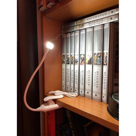 Портативна лед лампа със зарядна батерия и огъваема стойка с щипка за маса таблет лаптоп