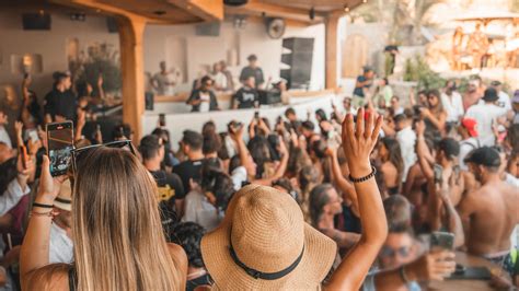 Daytime Beach Club Mykonos