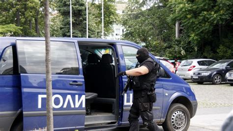 Спецакция на ГДБОП в центъра на София Новини бг