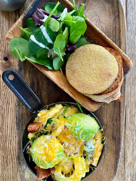 가벼운 식사 건강한 계란 계절 녹색 라이프스타일 맛있는 먹는 먹음직스러운 미식가 브런치 비건 채식 상쾌한 샐러드 서빙 스낵 식사 식욕 신선한