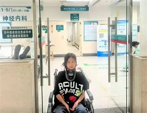 漸凍症｜26歲索女確診一年容貌巨變 吞嚥都要盡全力 星島日報