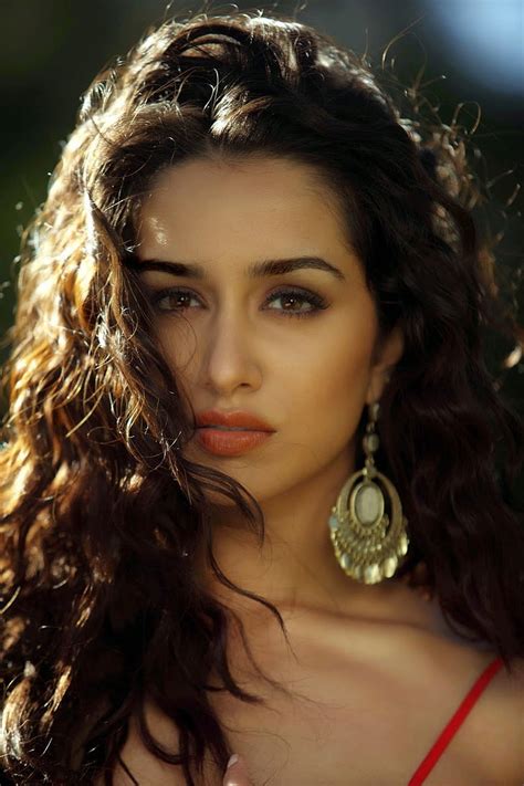 Shraddha Kapoor In Red Dress In Aashiqui 2