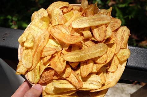 กล้วย 🍌กล้วย 🍌กล้วย 🍌 อันนี้กล้วยฉาบ หวานนิดหน่อย แต่อร่อยมาก ท่านใดสนใจสั่งได้เลยนะ ขนมเจ้ศรี