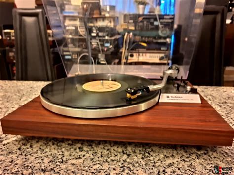 Technics SL 20 FG Servo Controlled Belt Drive Manual Turntable Photo 2780681 Canuck Audio Mart