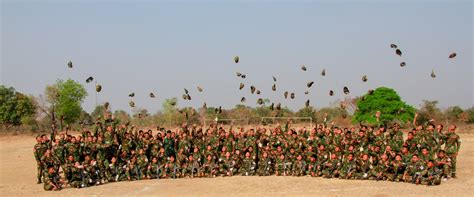 Red News Agency ပခုက္ကူခရိုင်အမှတ် ၆ တပ်ရင်းရှိ ရဲဘော်များအားလုံးပါဝင်သော တပ်ရင်းစုဖွဲ့ လေ့က