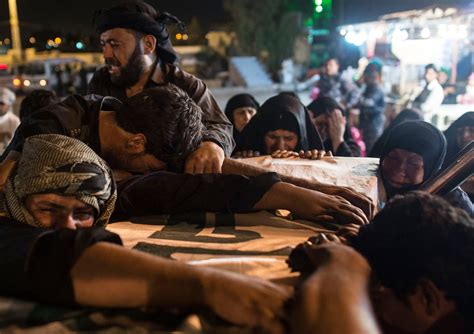 Iraq Insurgents Reaping Wealth As They Advance The New York Times
