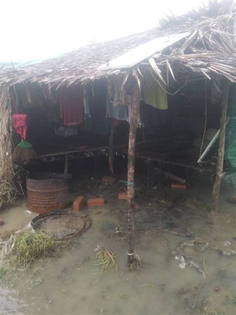 အမာမြို့၊ မင်္ဂလာသောင်တန်းကျေးရွာတွင် မိုးသက်လေပြင်းတိုက်ခတ်ပြီး ပင်လယ်ဒီရေမြင့်တက်မှုကြောင့