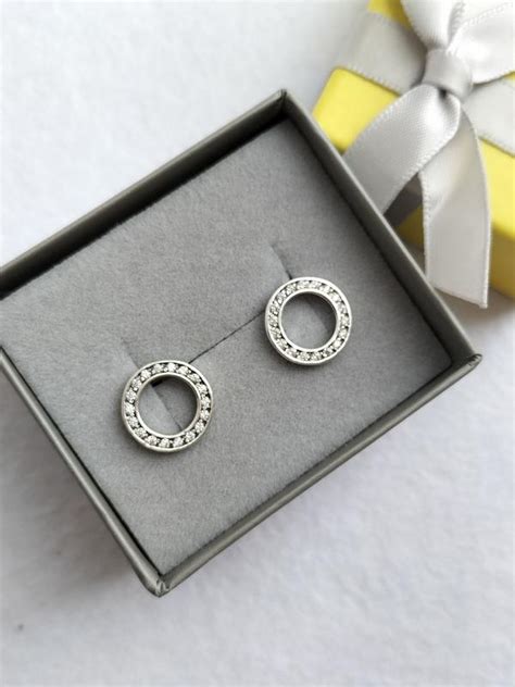 Сережки пуссети на закрутках — ціна 520 грн у каталозі Сережки Купити аксесуари за доступною