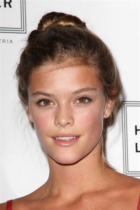 Photo Nina Agdal Lors Du Défilé Hervé Léger By Max Azria Printemps