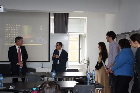 Посланикът на Република Корея гостува на културолозите от четвърти курс Философски факултет