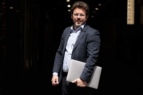 Paperjam Nicolas Henckes Chez Hospilux Confederationlu