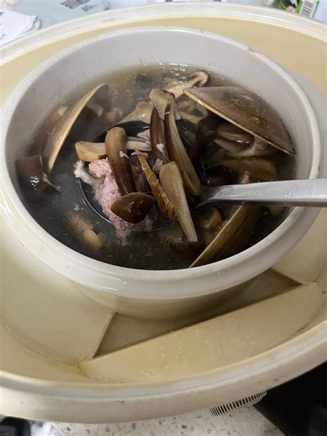 【鸡枞菌汤的做法步骤图，鸡枞菌汤怎么做好吃】兔兔的早点下厨房