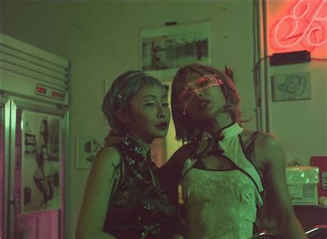 Mooni Perry Artist Overview Mutualart