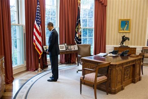 Us Presidents Oval Office Decor Through The Years Photos Business