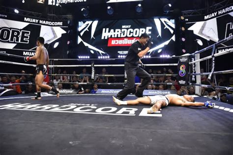 លាប រដ្ឋា ងើប ពី រាប់ ទឹក មួយ ប្រើ ដៃ មហា ទម្ងន់ ផ្ដួល ប្អូន កុលាប ដាំ វង្វេង ពេញ រេញ Tnaot