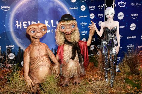 ‘out Of This World Heidi Klum Unveils Et Inspired Halloween Costume