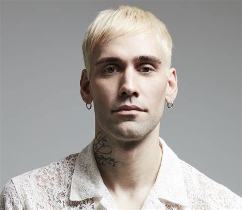 Mr Rain Interpreta La Canzone Originale “per Sempre Ci Sarò” Nella Versione Italiana Del Nuovo