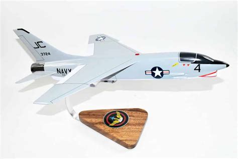 Vx 3 F 8 Crusader Model Vought F 8 Crusader 18 Mahogany Scale Model