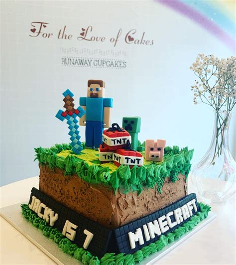 Minecraft Theme Cake Runaway Cupcakes