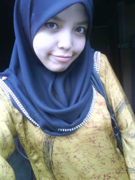 AWEK TUDUNG CUN TUDUNG SEKSI